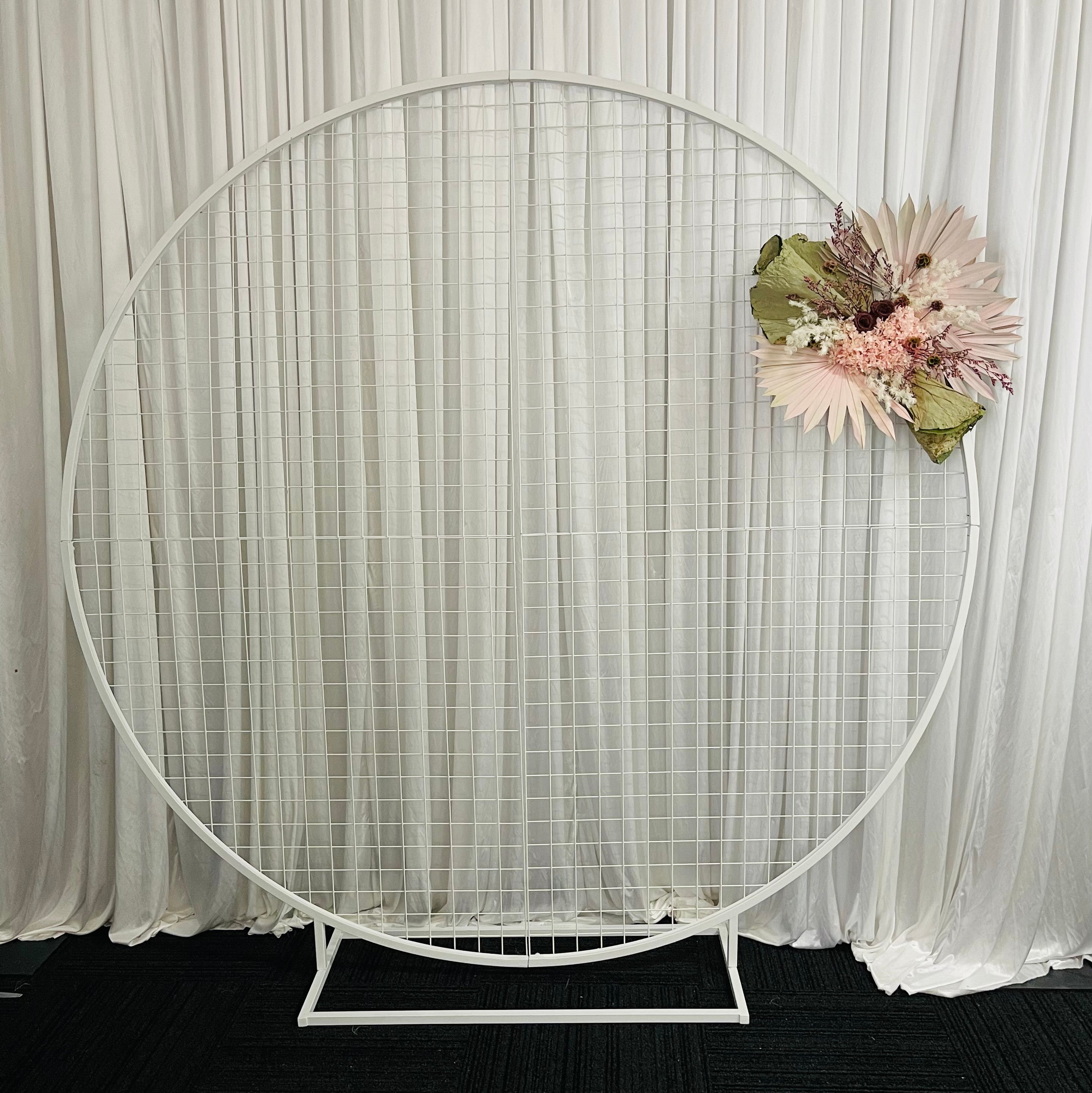 WHITE MESH CIRCLE BACKDROP – Wagga Event Hire